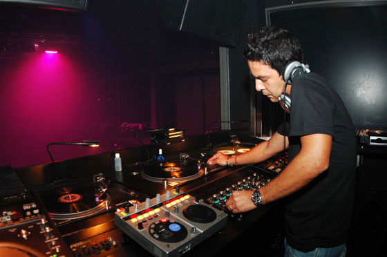 DJ BOCA SALLES - Dance music forum: Afinal o que é realmente ser DJ?