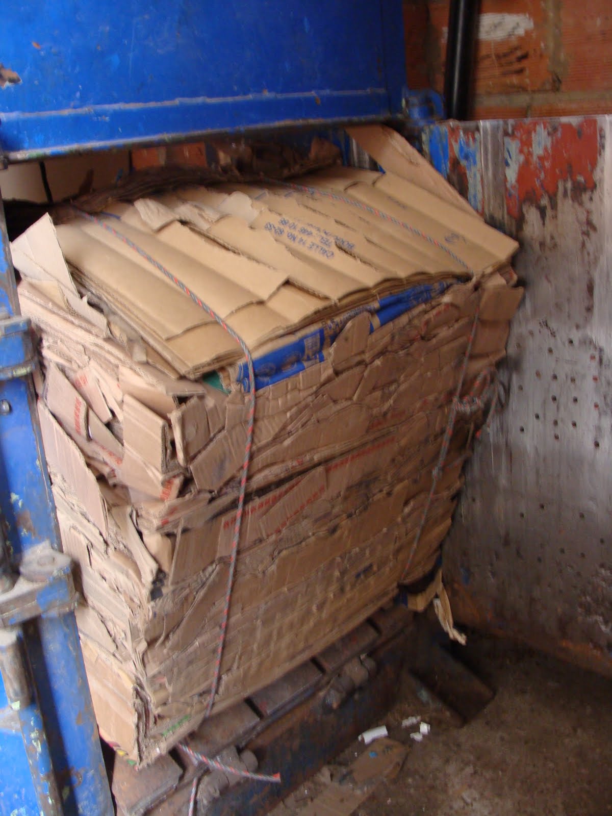 CAJAS DE CARTON "CRECER"