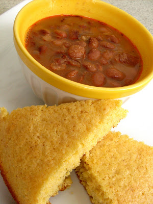 Liesl's Confection Dissection: Slow Cooker Pinto Beans and Cornbread