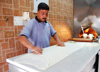 Dubai Photo Story: The Art of making a Mushaltat
