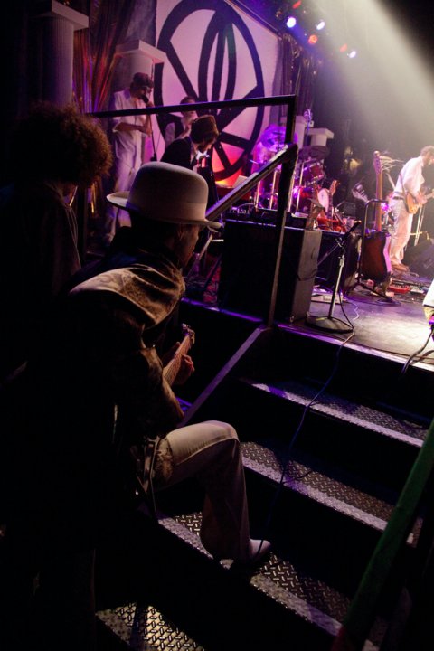 LOL/OMG: Prince at GAYNGS!