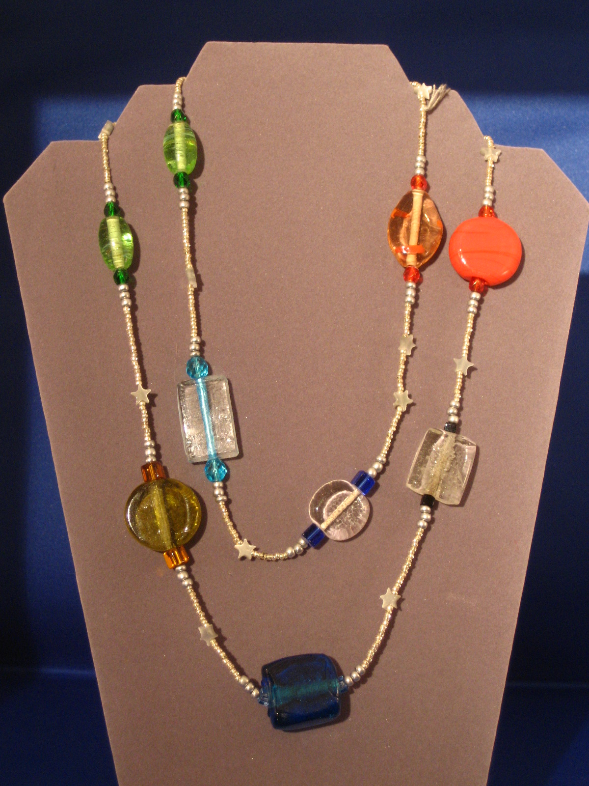 Dress Up Your Neck With Glass Beads Jewelry