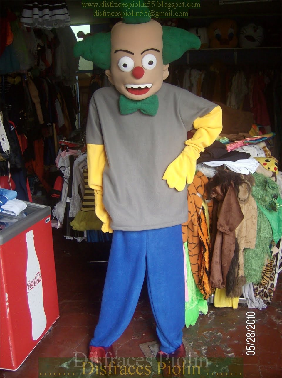 " DISFRACES PIOLIN " VENTA Y ARRIENDO: HOMERO SIMPSON y FAMILIA