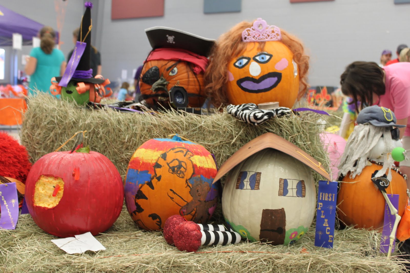 Mojoy: Creative pumpkin ideas.