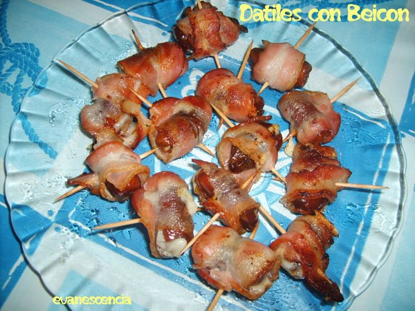 La Manzana dulce de Eva: Dátiles con bacon y queso