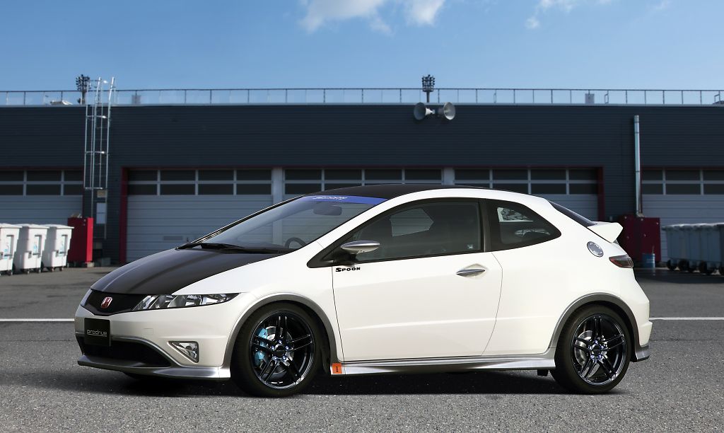 FN2 Team R | BLOGSITE: Spoon Pampered FN2