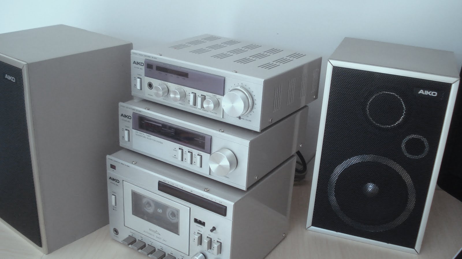 Página do Tempo/Janela do Tempo: Aiko 3000 - Micro System Aiko S 3000