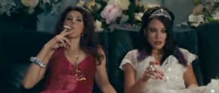 Smoking Celebrities: Marisa Tomei & Hilary Duff