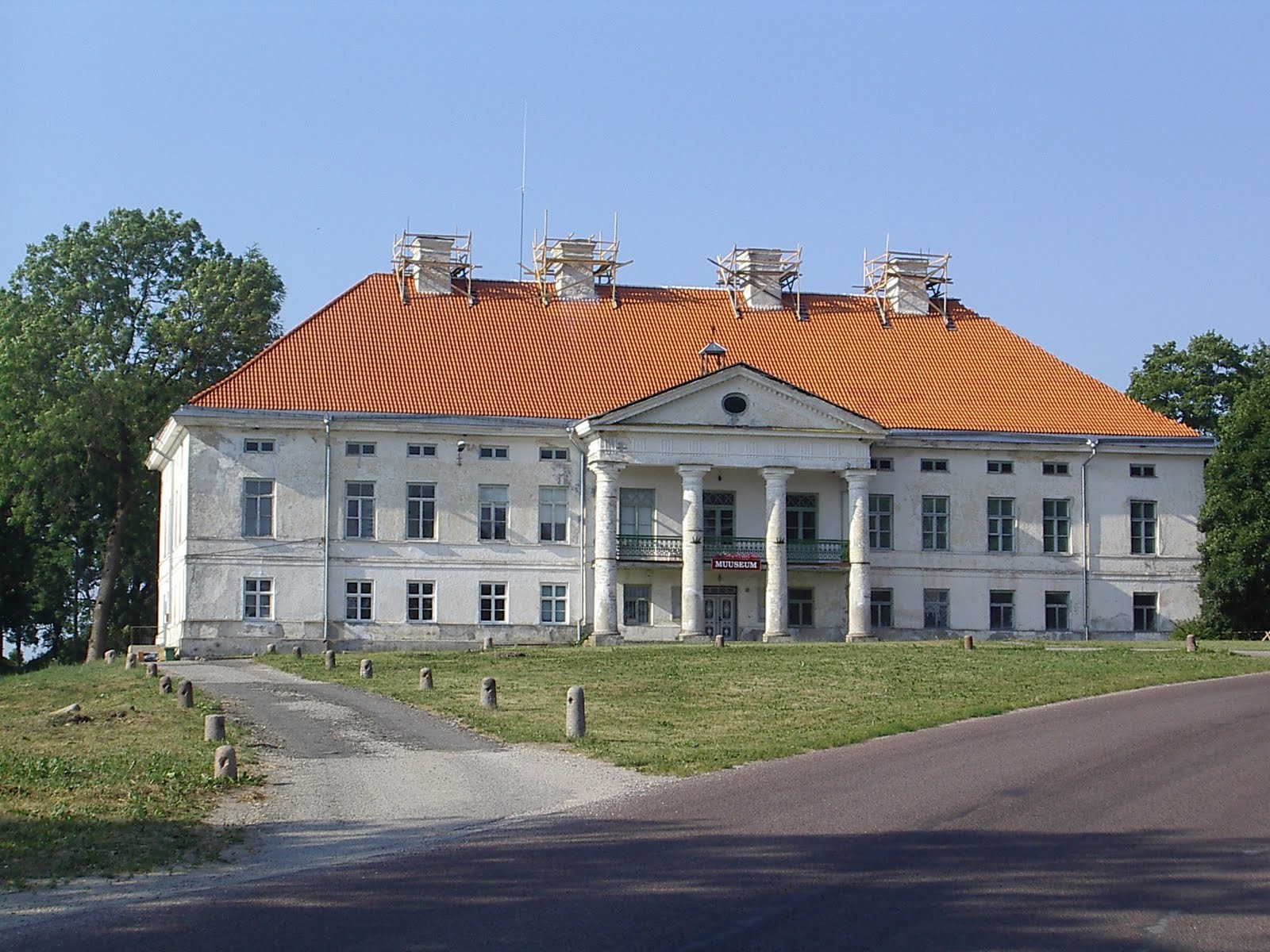 Estonian Nature Tours: Lihula 800th Anniversary