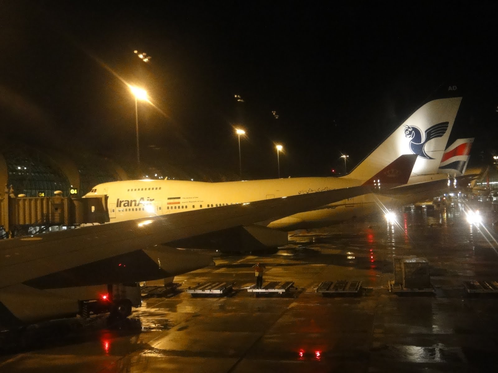 Royal Jordanian - Economy Class Bangkok to Hong Kong & Return ( RJ182 ...