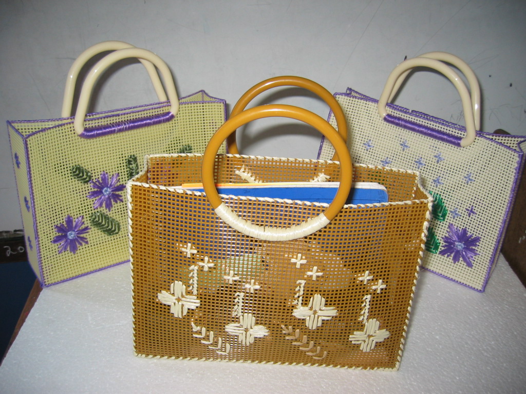 Floristeria y Curiosidades Susana's: Carteras de Cambas