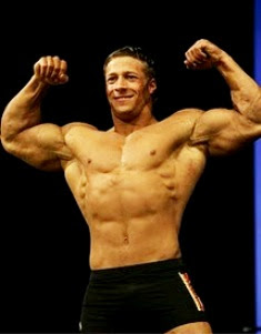world bodybuilders pictures: tim budesheim german bodybuilder is muscling