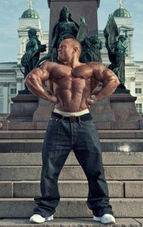 world bodybuilders pictures: actor and bodybuilder marius metern graatrud