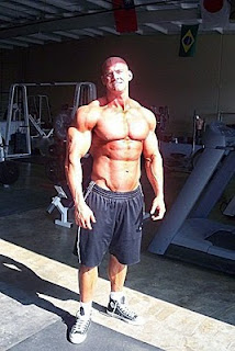 world bodybuilders pictures: bodybuilder brett buckles during practice ...