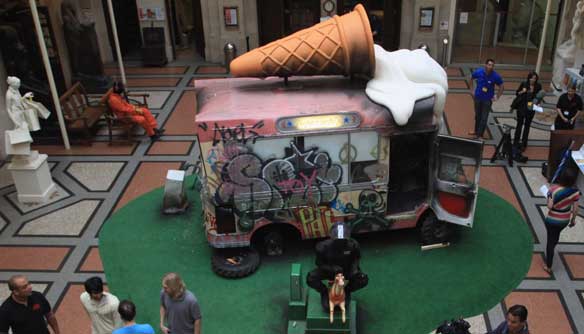 graffiti walls: Banksy Graffiti Artist – Mysterious Artwork Covered up