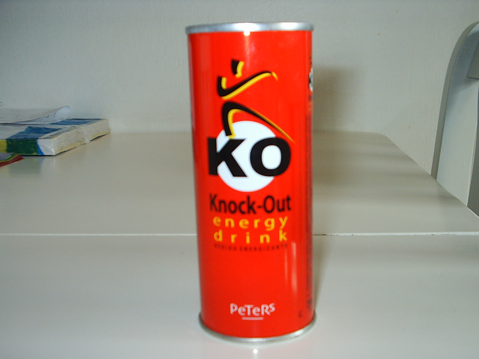 LATAS DE GASEOSAS DE JUAN CRUZ: KNOCK OUT ENERGY DRINK (Arg)