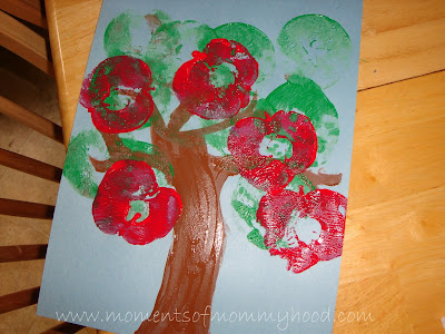 Moments of Mommyhood: Apple Print Trees