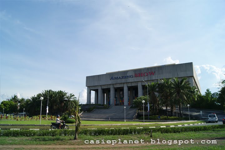 casieplanet: the Amazing Manila Film Center
