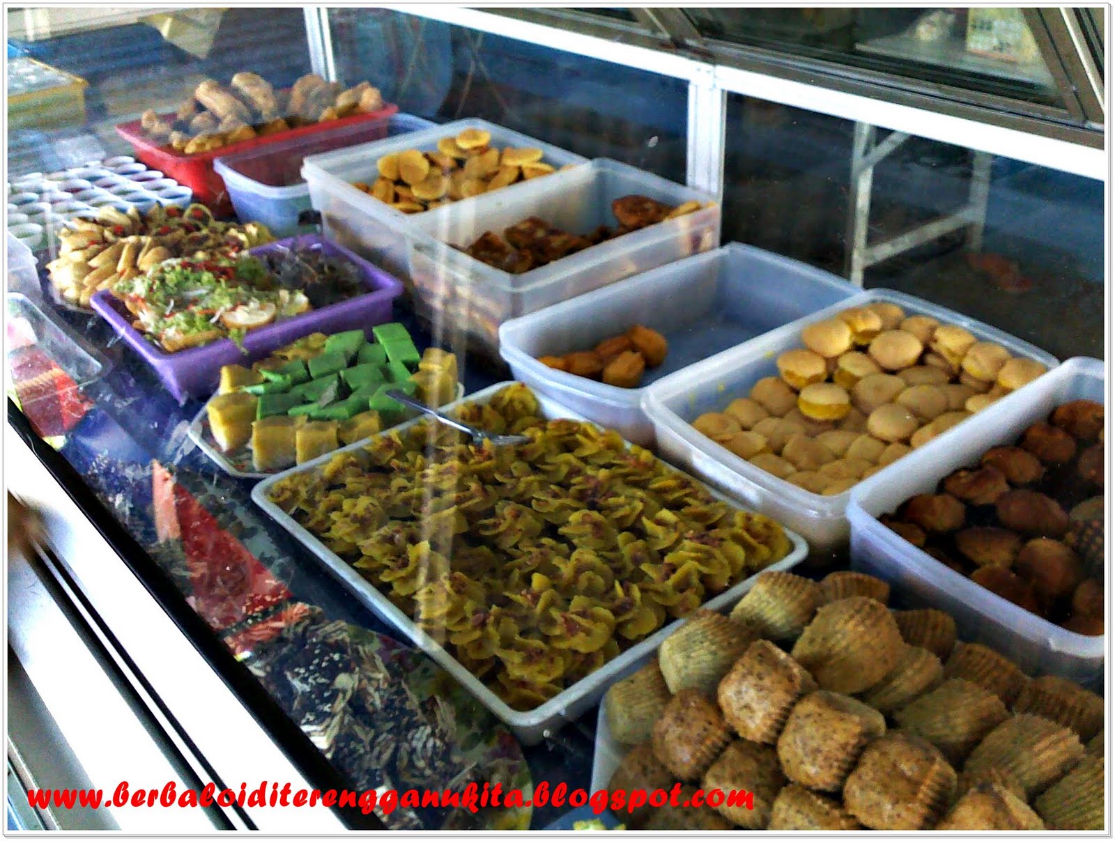PELBAGAI JENIS KUIH DAN MAKANAN PAGI DI KEDAI KUIH CHE' TAR | Berbaloi ...