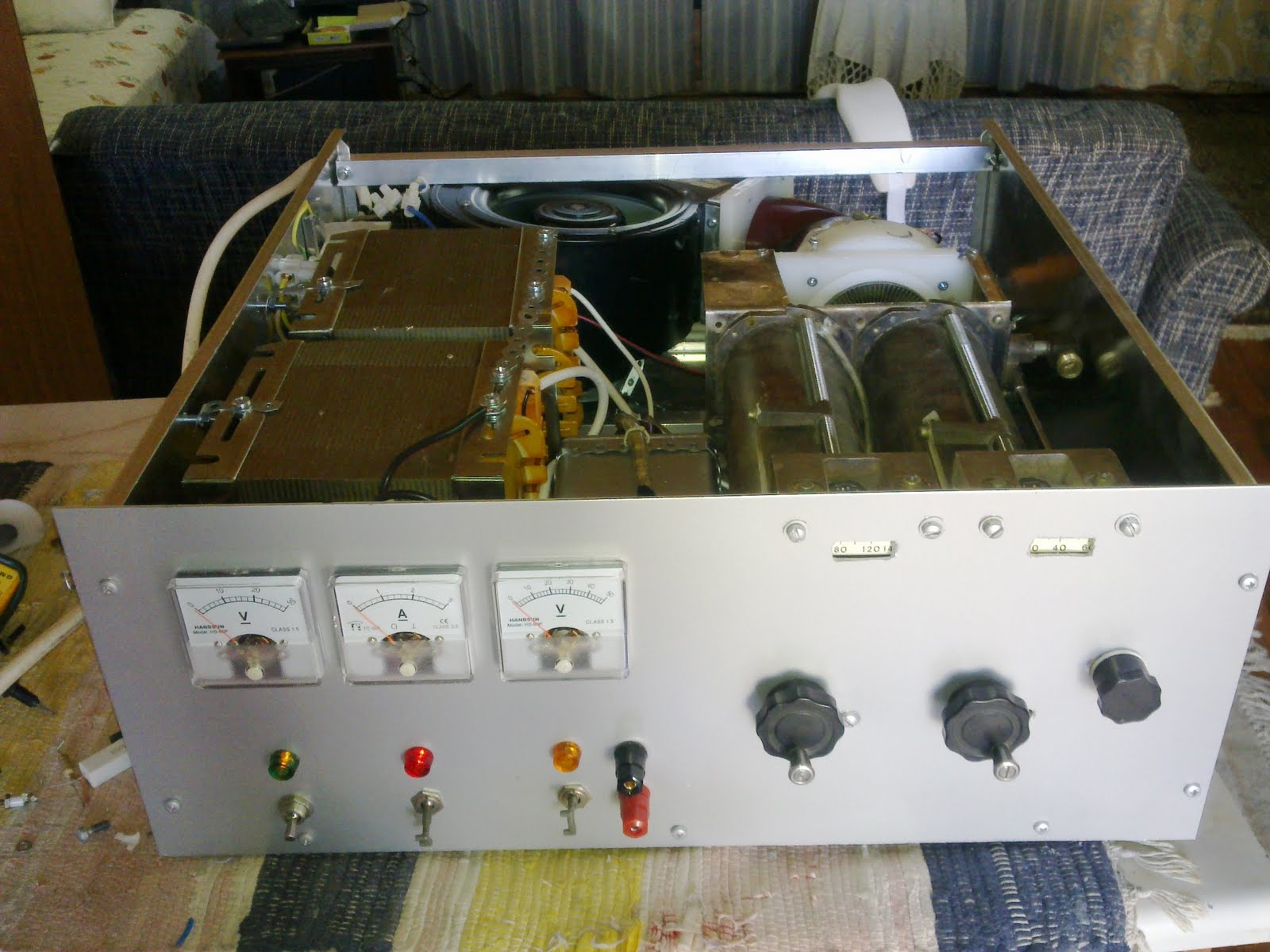 SV1DOQ: VHF LINEAR AMPLIFIER 1Kw 2 X 4CX250 PUSH PULL (http://sv1doq ...