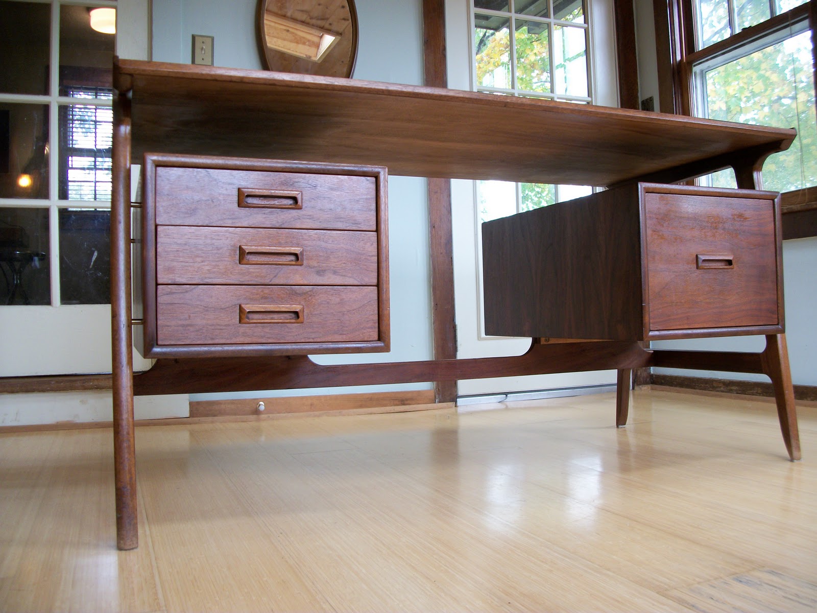 mobiledanish: Wonderful1960s Danish Modern Desk 875.00 SOLD