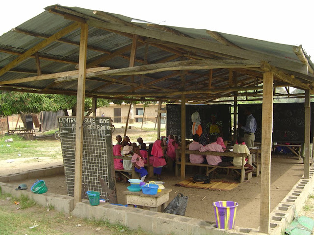 Weird and poor third world schools ~ Weird and wonderful news library
