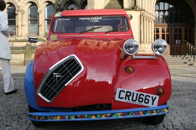 Inilah Mobil-mobil Unik di Dunia ~ Putra Gantiwarno