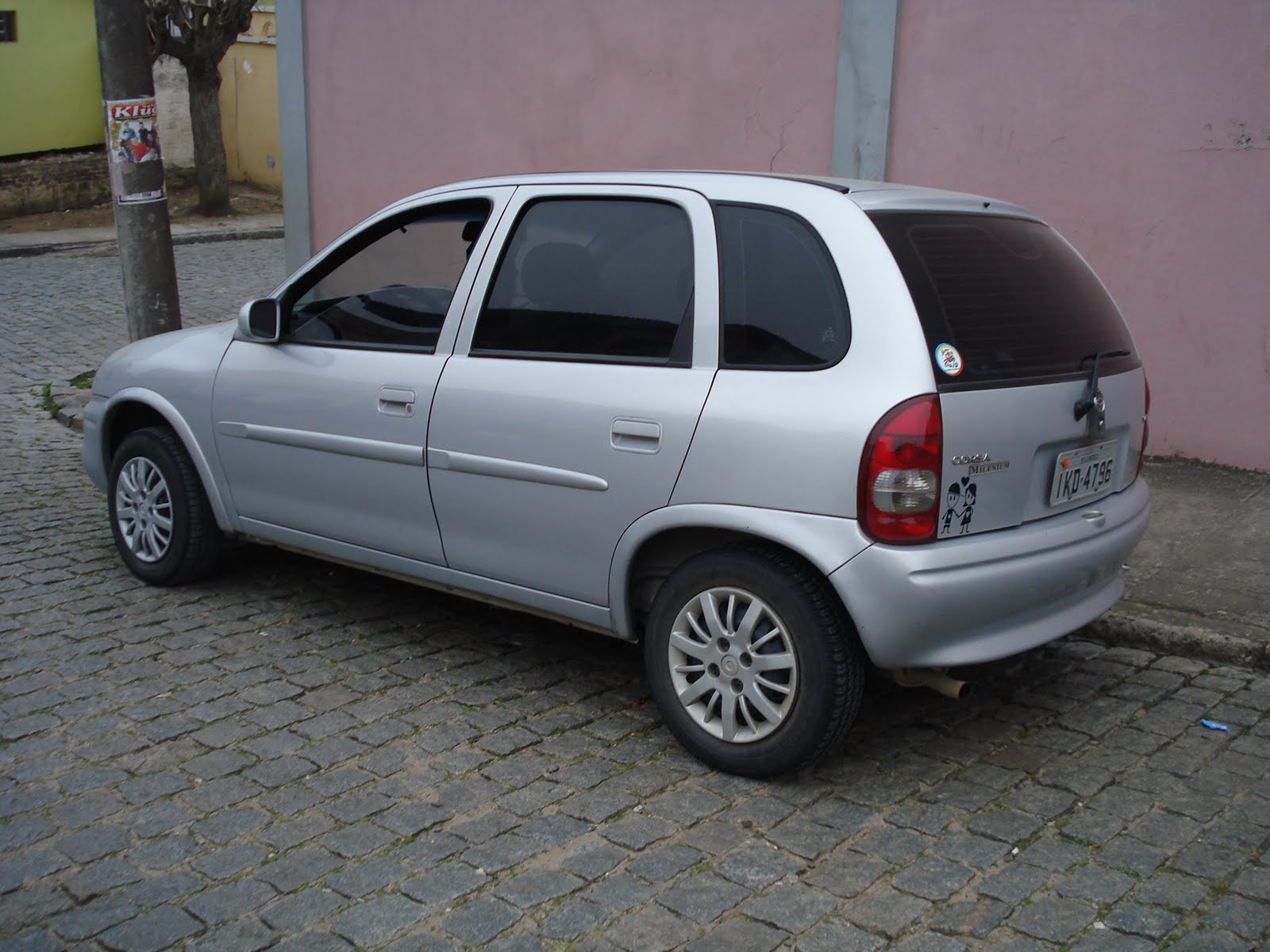 Achou Veículos: CORSA MILENIUM HATCH
