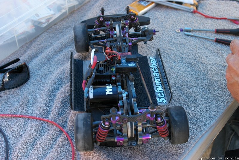 Fastest RC: More pics of the fastest rc cars on a closed course.