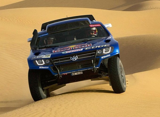 Looks Like a Car: Volkswagen showed the racing SUV for "Dakar"