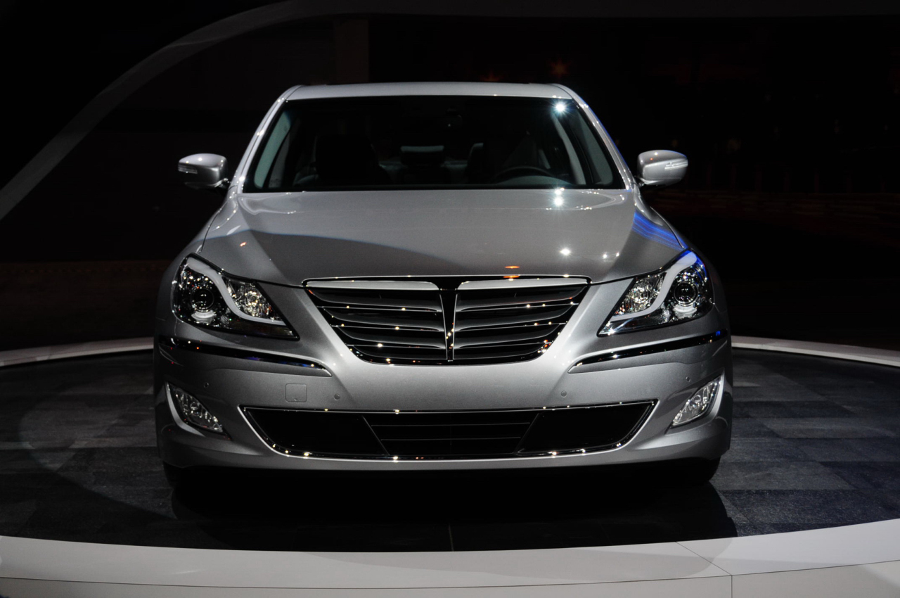 Looks Like a Car: 2012 Hyundai Genesis R-Spec Sedan Chicago Auto Show ...