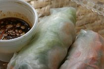 What's Up KOREA ?!: Fresh Spring Rolls with Spicy Korean Dipping Sauce