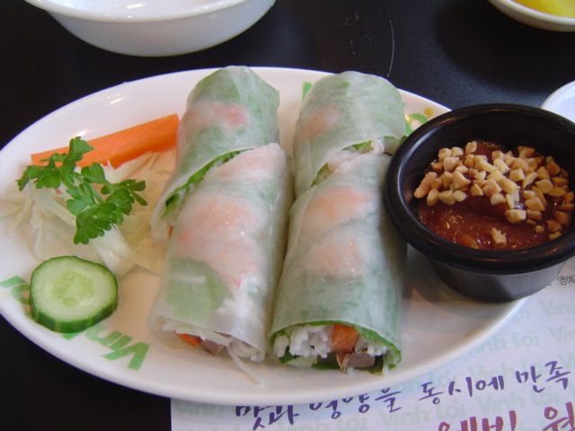 What's Up KOREA ?!: Fresh Spring Rolls with Spicy Korean Dipping Sauce