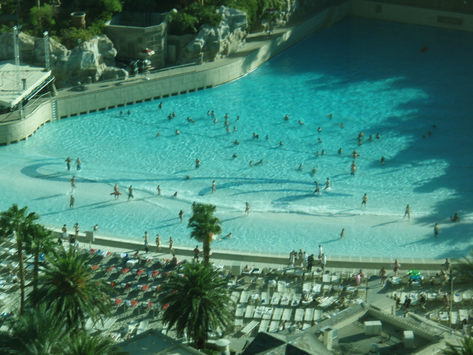 WaveSkim: Mandalay Bay Wave Pool