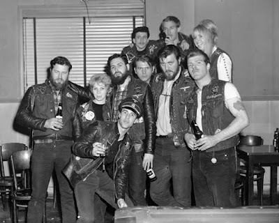 Flores del Fango: Jim "Flash" Miteff