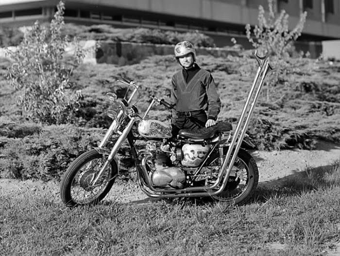 Flores del Fango: Jim "Flash" Miteff