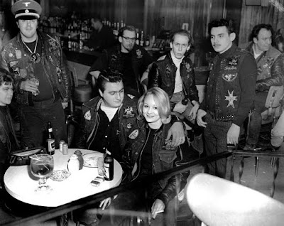 Flores del Fango: Jim "Flash" Miteff