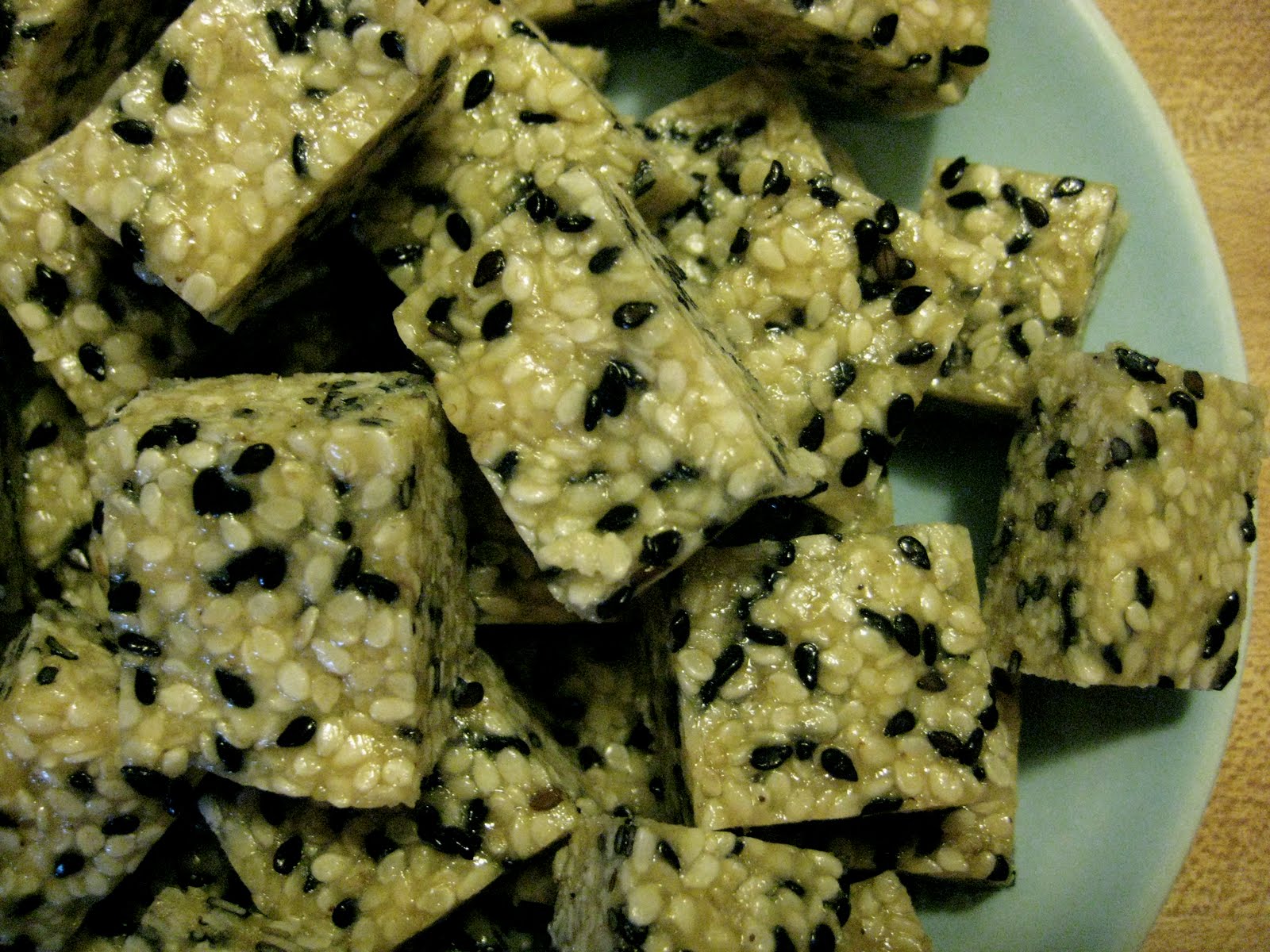 the allergic hedonist: sesame halvah (candies)