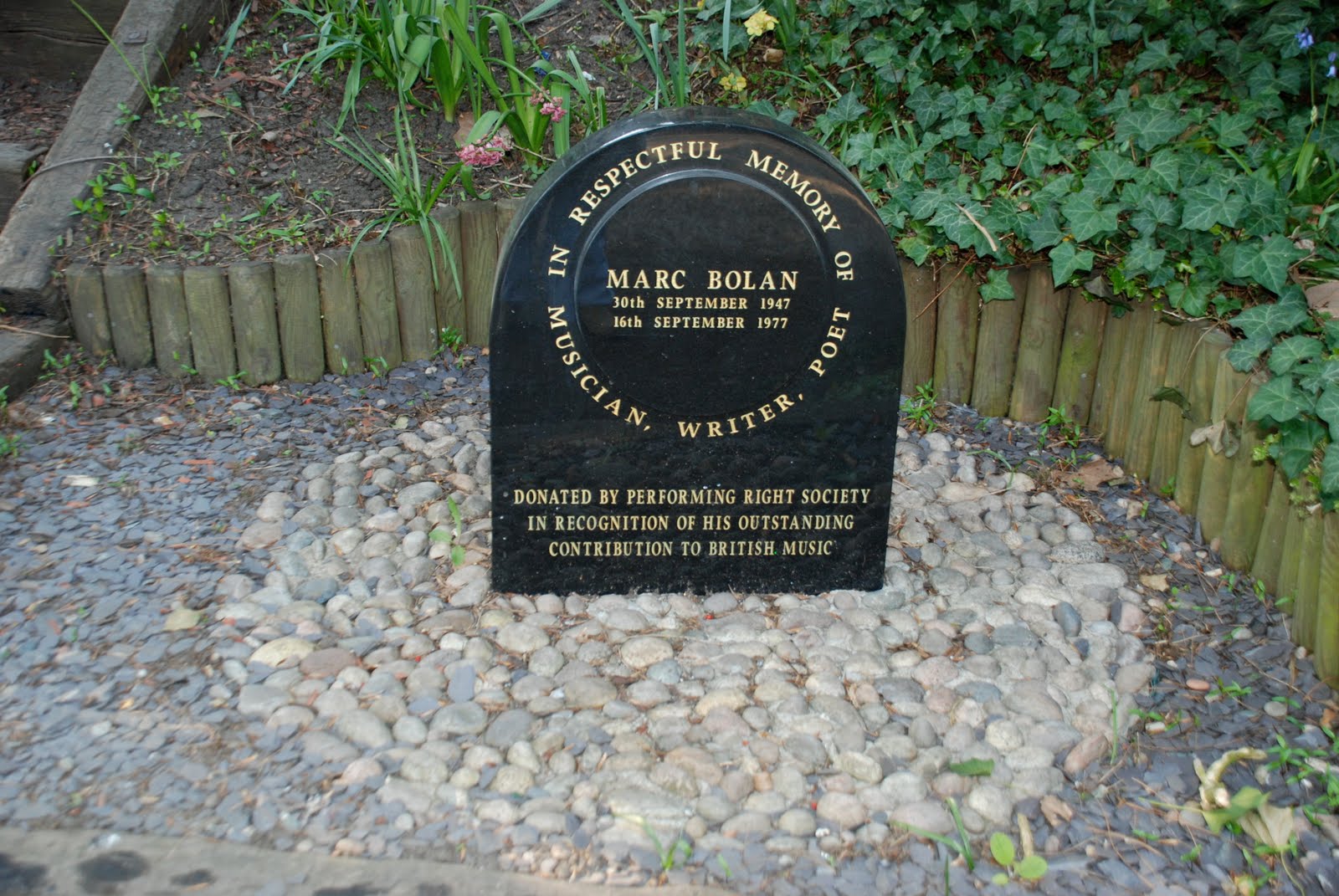 CHOCOLATE LIFE AND JAZZ!: An amazing find..A Marc Bolan memorial in a ...