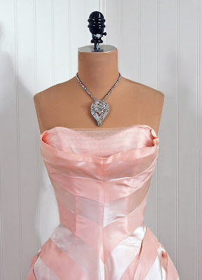 Gertie's New Blog for Better Sewing: Inspiration: the Shelf Bust