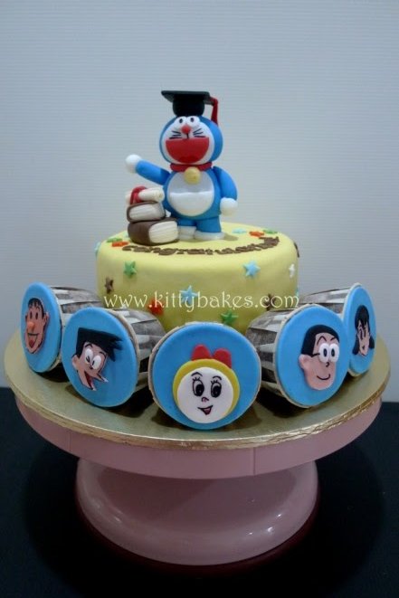 Kitty Bakes Penang Cakes: Doraemon Graduation Cake!