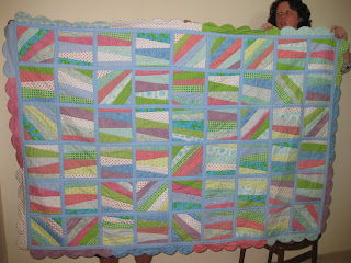 Robyn's Random Quilts: Ashleigh's Second Quilt