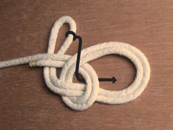 Going Afloat: Basic Knotwork, Loop Knots