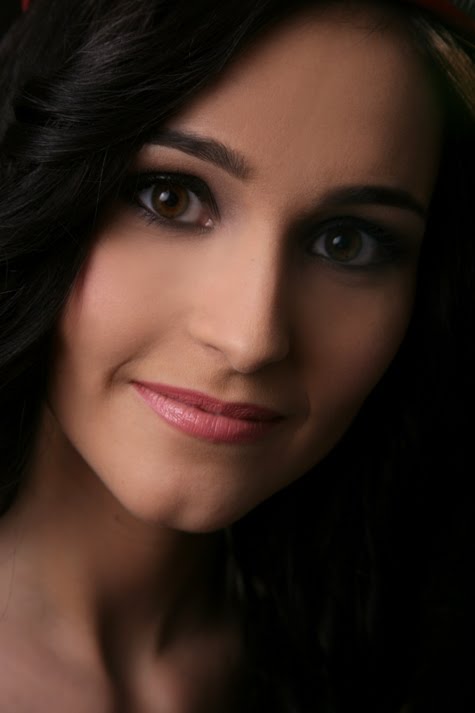 MONARCAS DEL UNIVERSO: MISS UNIVERSO 2010 - Polonia