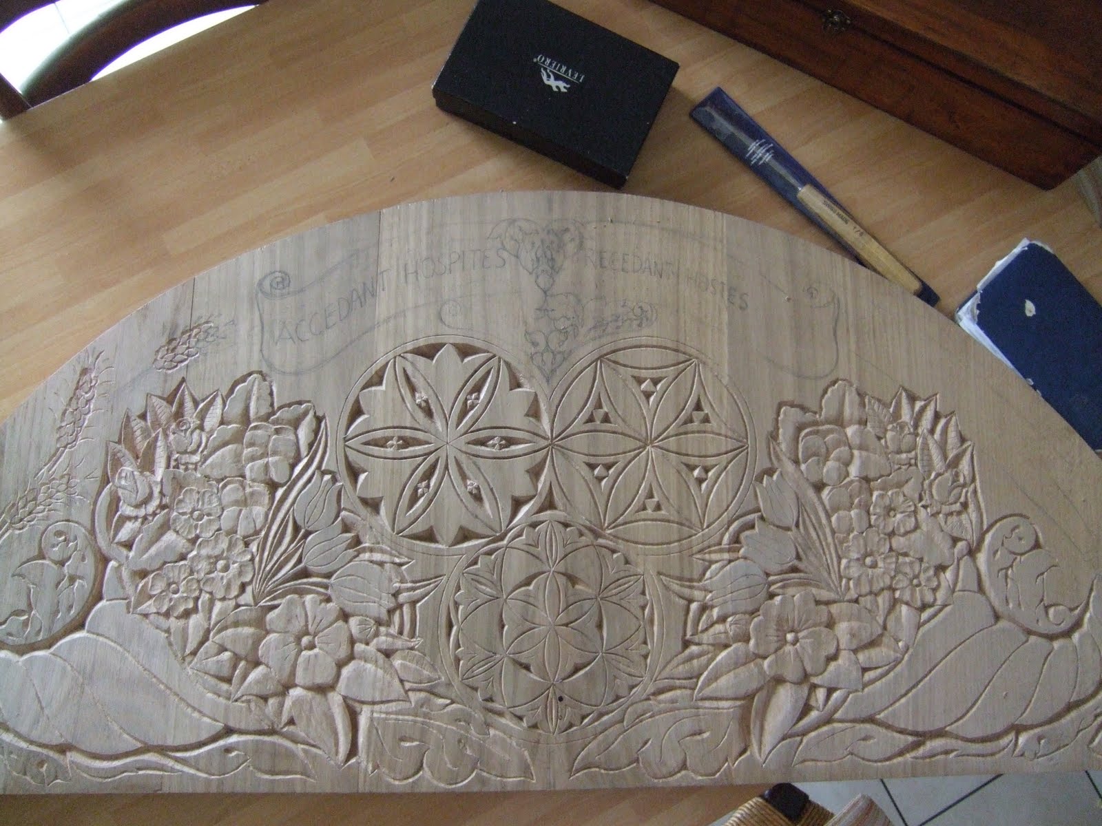 Chip carving: intaglio del legno a coltello di Rita Arcaleni **email ...