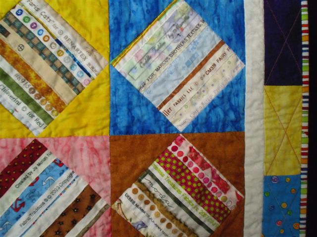 Selvage Blog: Awesome Little Selvage Quilt!