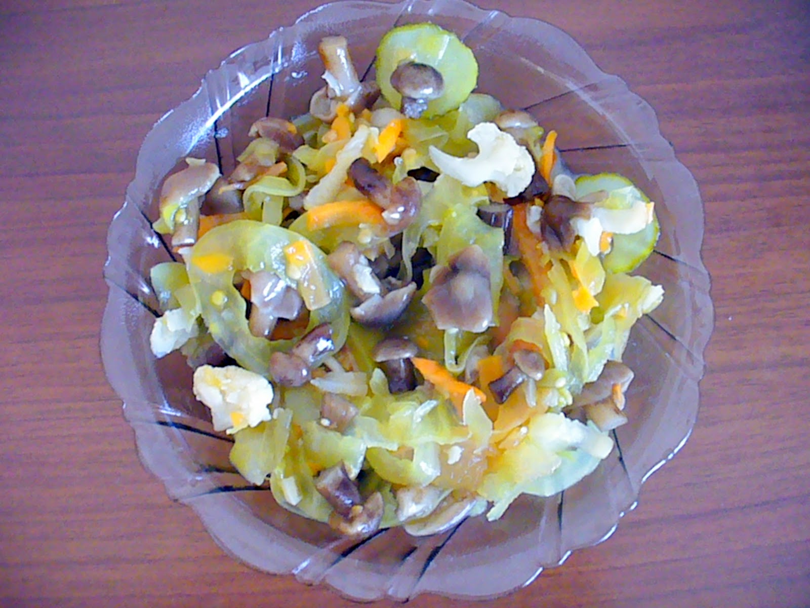 Reţete cu ciuperci şi nu numai: Salată de toamnă cu ghebe - opintici