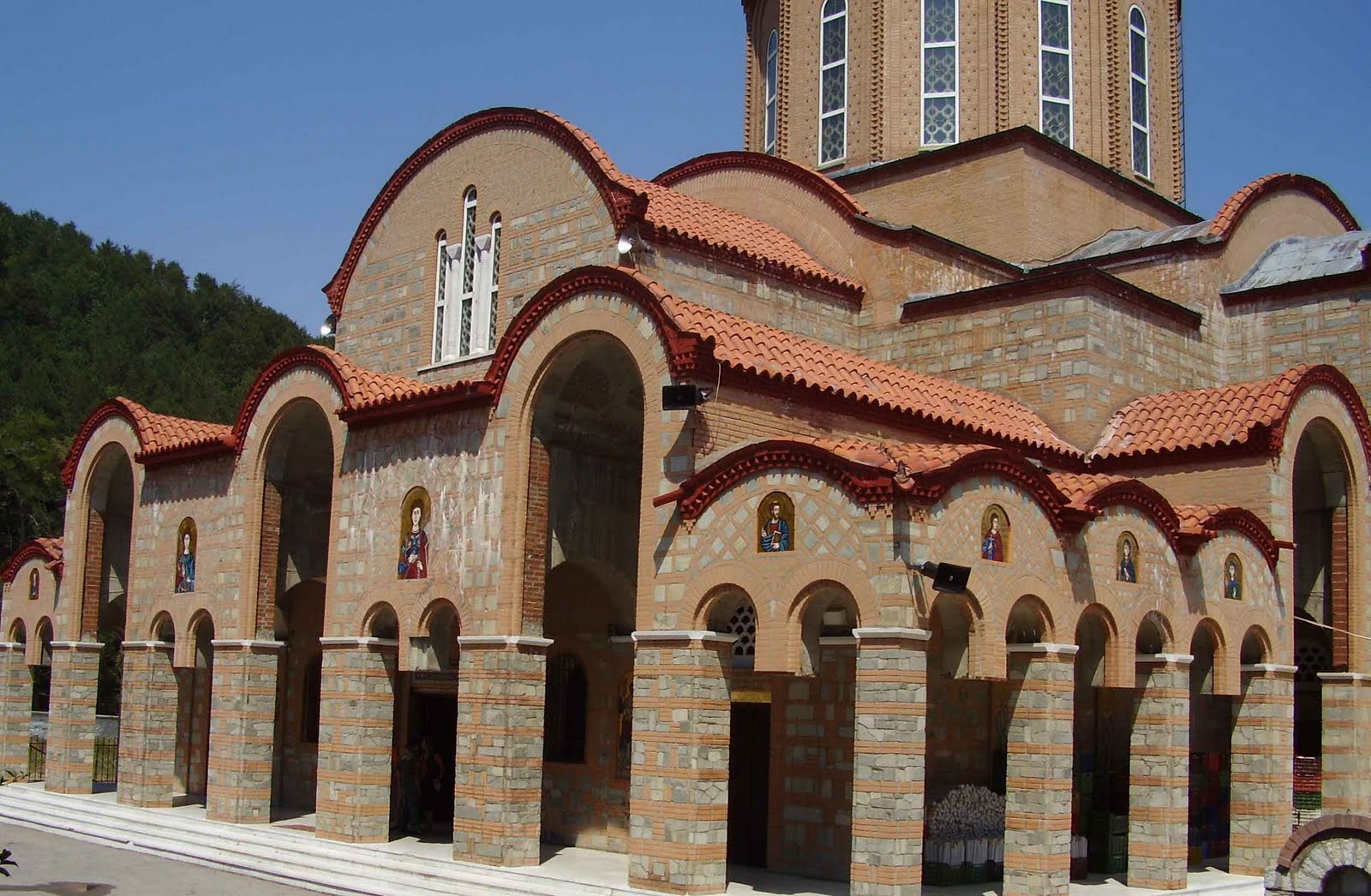 ΔΕΚΑΠΕΝΤΑΥΓΟΥΣΤΟ ΣΤΗΝ ΠΑΝΑΓΙΑ ΣΟΥΜΕΛΑ - ΤΕΡΠΝΗ ΣΕΡΡΩΝ