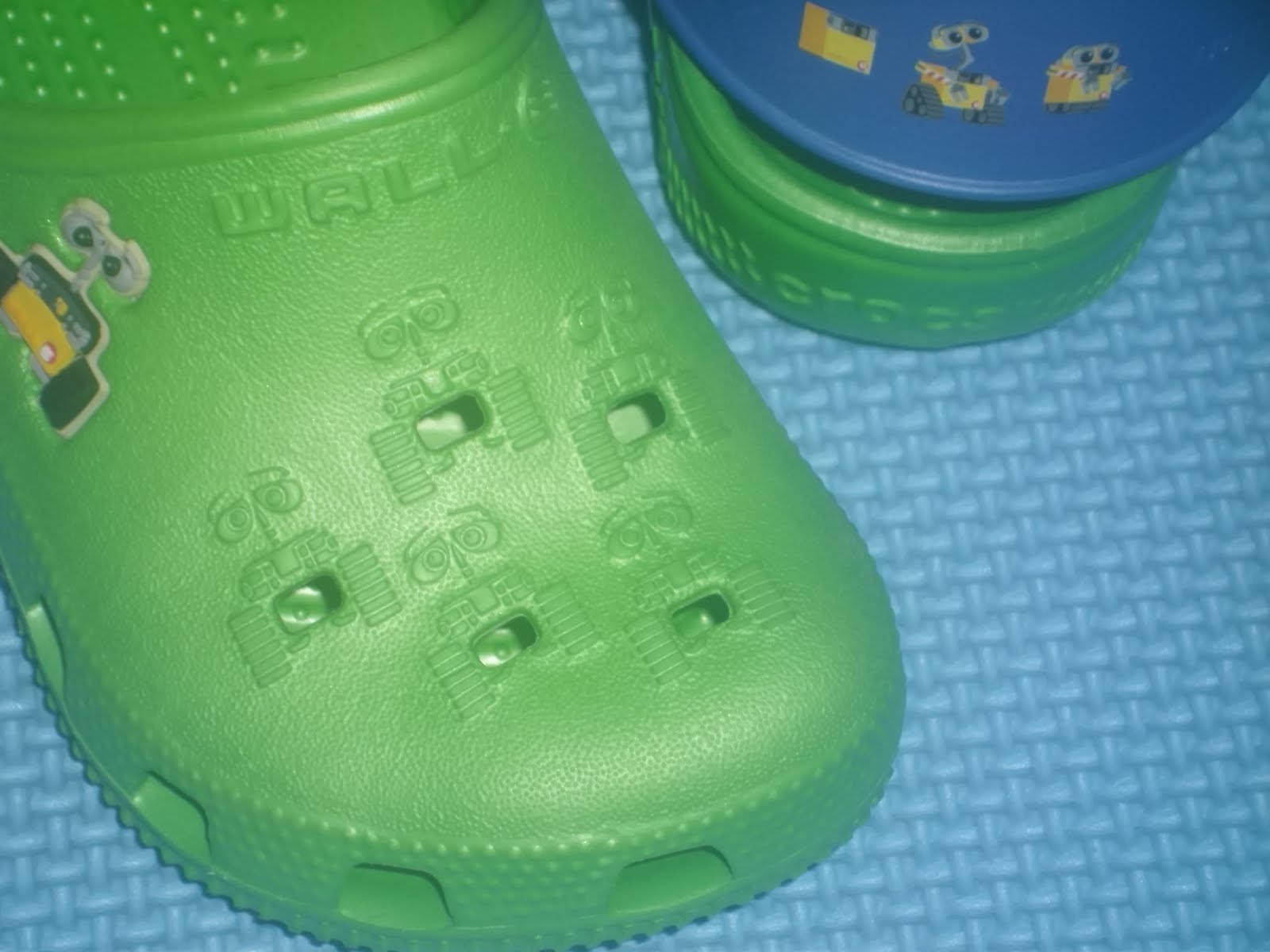 Kids' Classic Wall-E Crocs | Shopping with Kurt Alexander