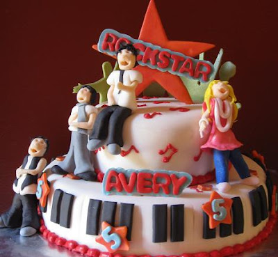Katie's Cakes: Rockstar Cake